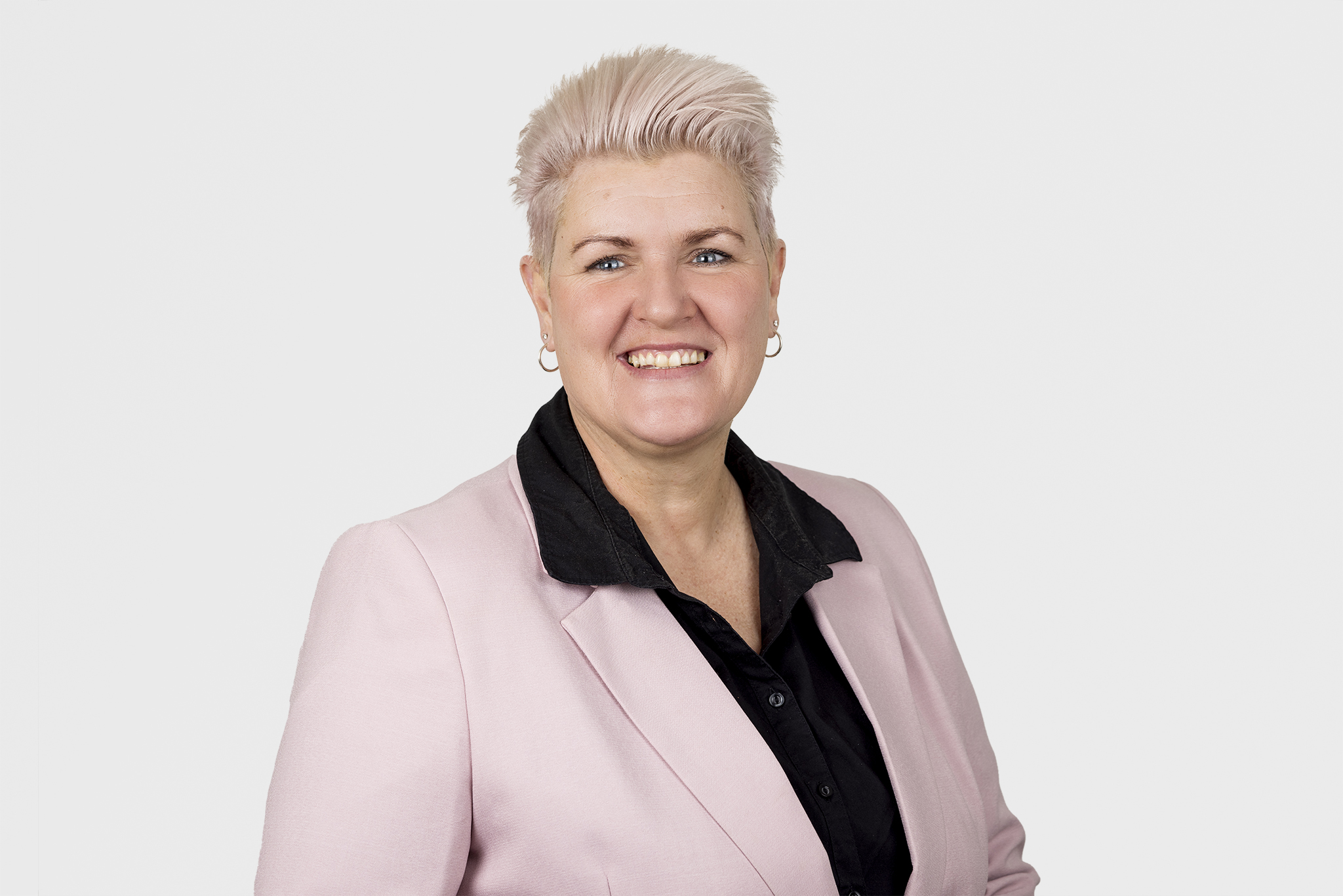 Donna Distin, Associate Director | Team Leader - Residential Management ...